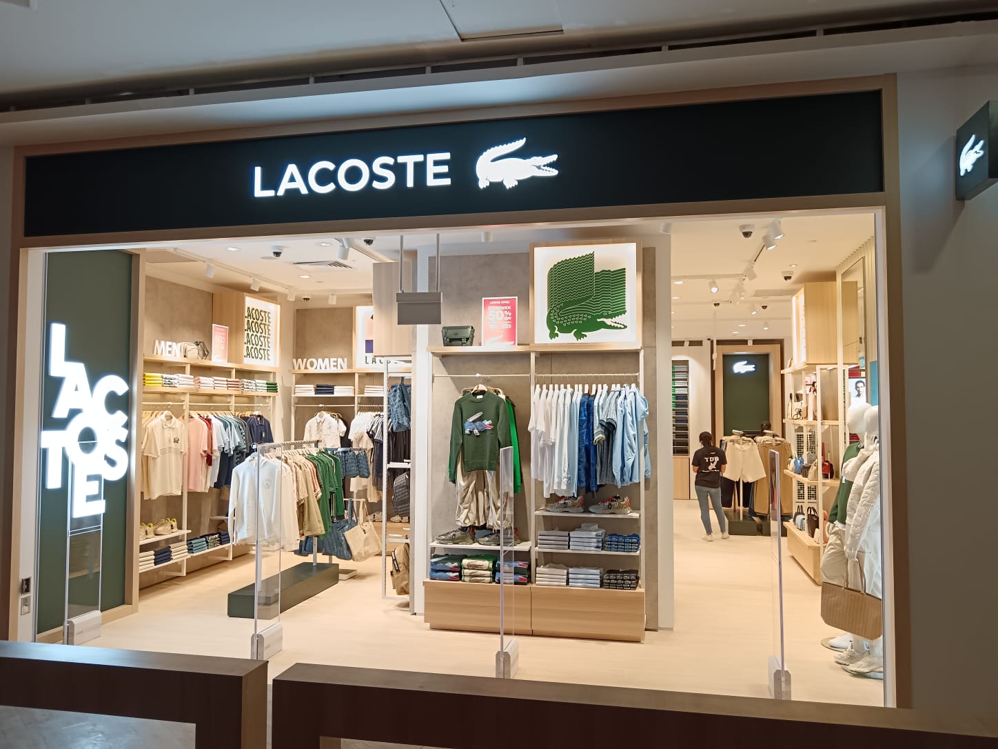 Lacoste CCP – Retail & Commercial Interior Fitout & Project Management